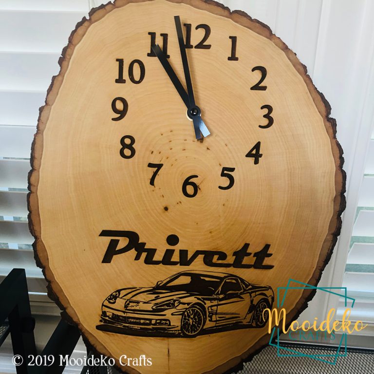Custom Clock Wood Sliced with Bark - Mooideko Crafts