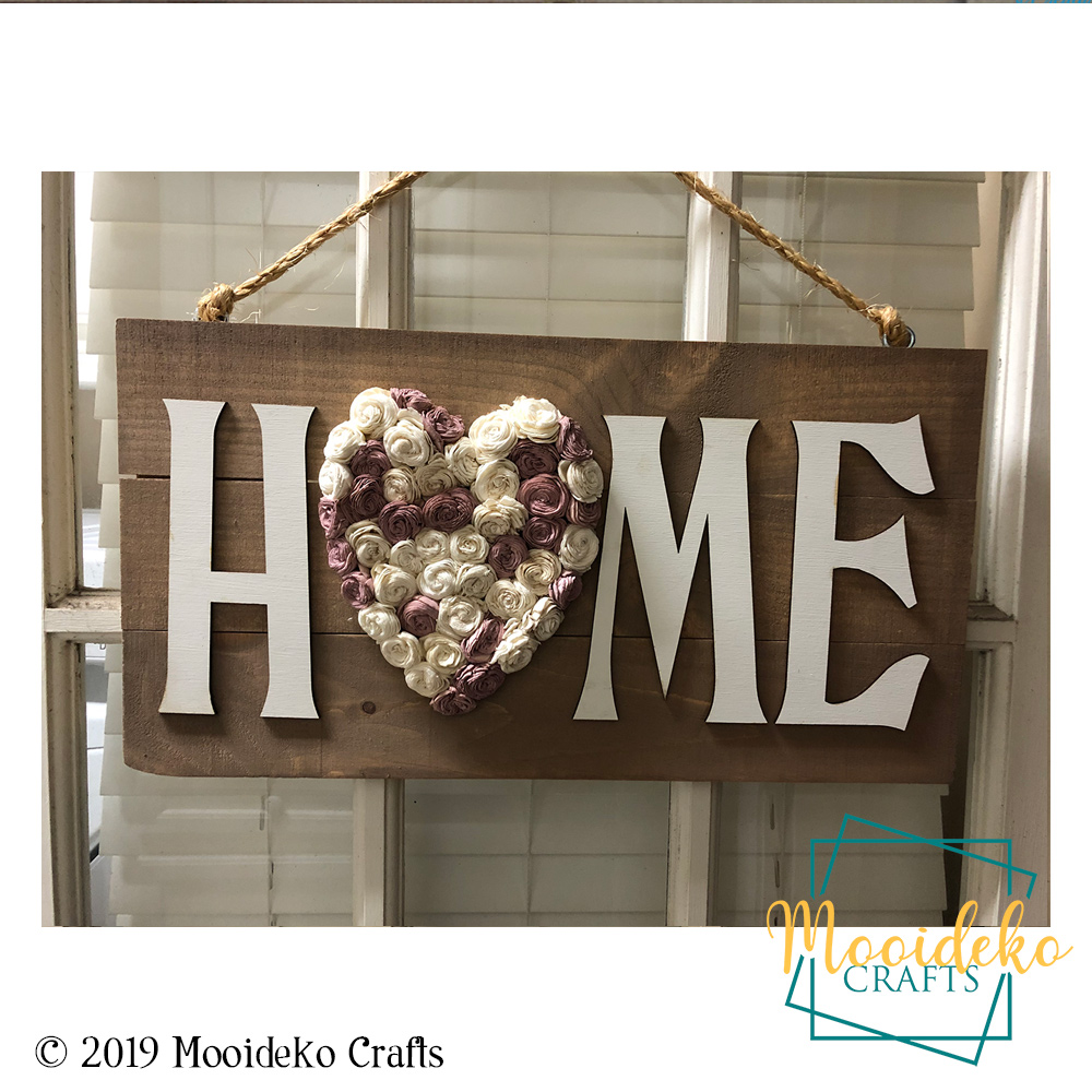“Home” Heart Petal Farmhouse Sign - Mooideko Crafts